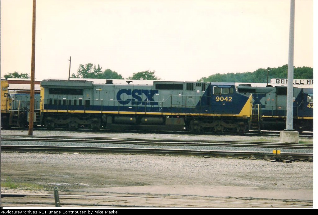 CSX 9042